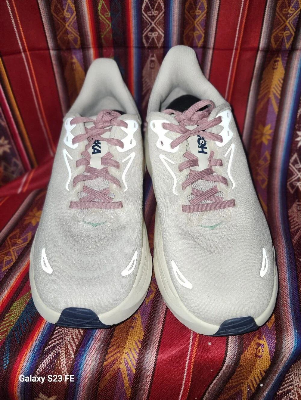 Hoka | Shoes | Hoka Arahi 8 Light Pink Rose Size 9 | Poshmark